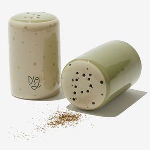 darling spring | Kitchen | Darling Spring Salt And Pepper Shaker Set ...